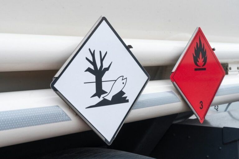 Spezialisierte Transportdienste - Mhaka Spedition & Logistik GmbH
